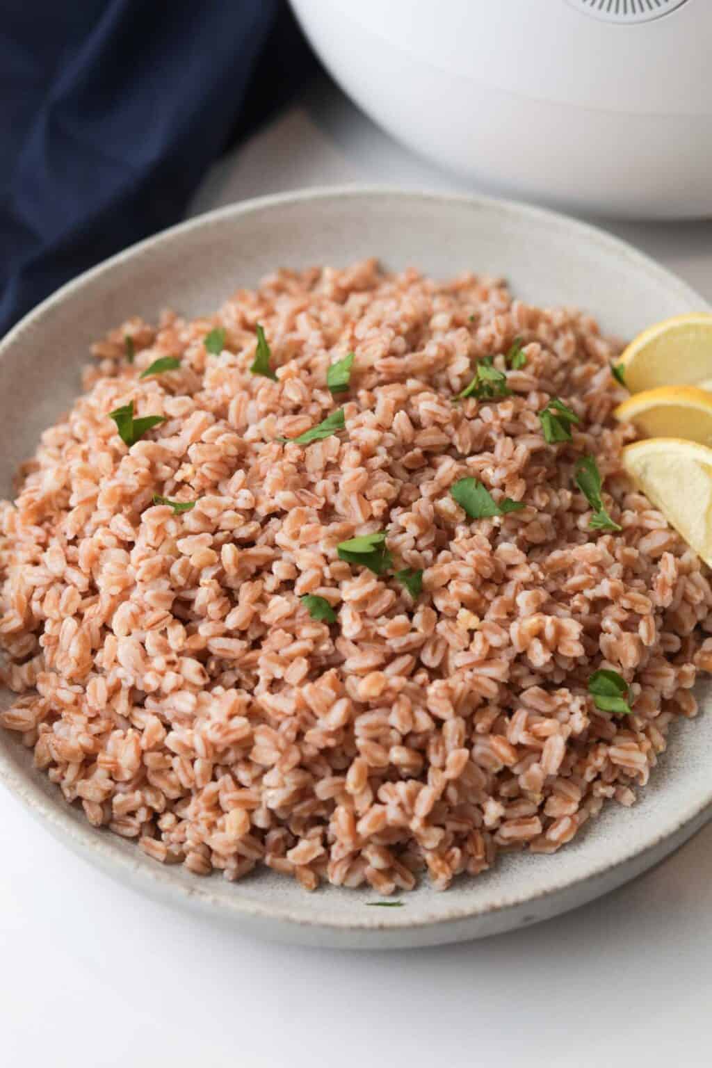 How to Cook Farro in a Rice Cooker - A Peachy Plate