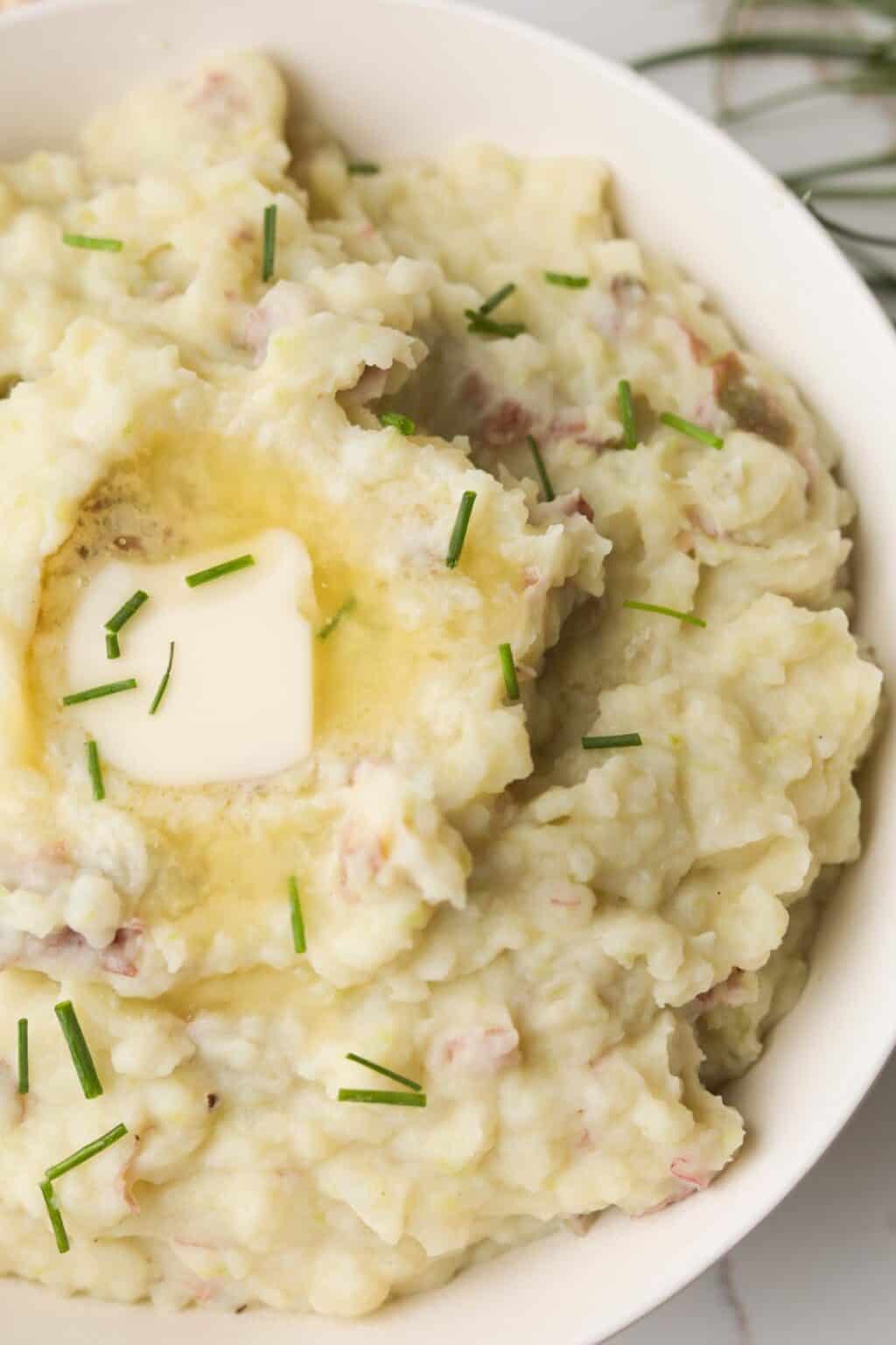 Garlic Mashed Red Potatoes with Skin - A Peachy Plate